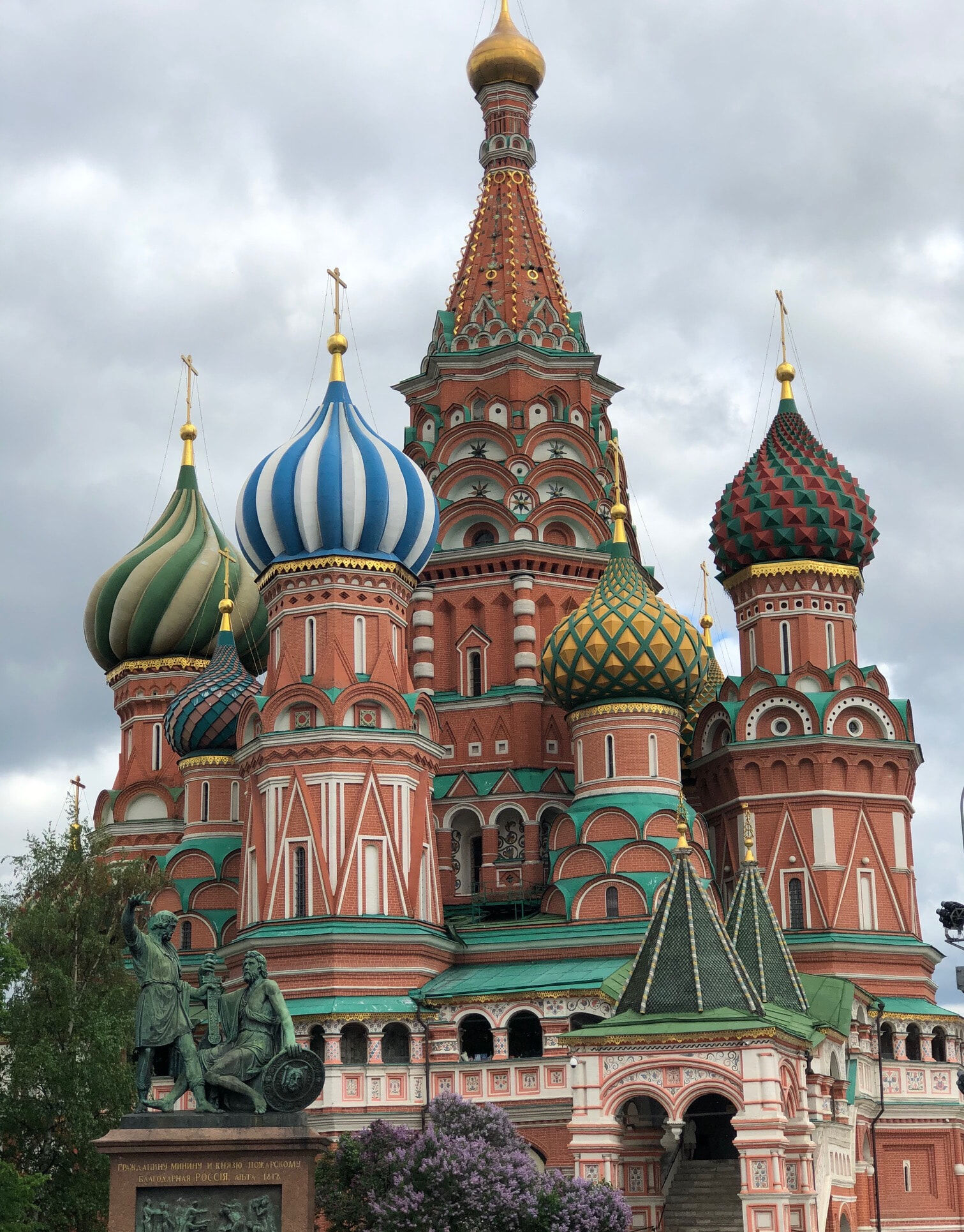 Kathy Fahey was one of over 100 artists who exhibited their work in the ...